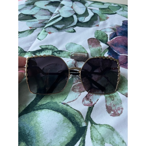 Accessories | Modern Oversized 61mm Decorative Border Squared Frame ...